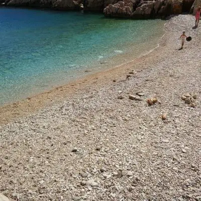 Konjska beach 🏖️ L'île de Krk, Croatie - caractéristiques détaillées ...
