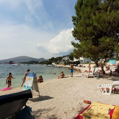 Hafen trogir beach 🏖️ Milicevo, Île de Ciovo, Croatie ...