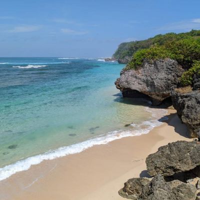 Pura Geger Beach 🏖️ Île de Bali, Indonésie - caractéristiques ...