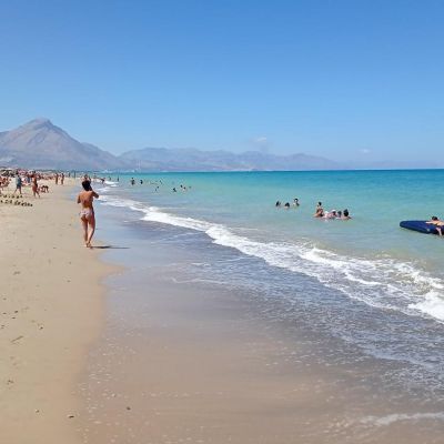 Marlin beach 🏖️ Campofelice di Roccella, île de Sicile, Italie ...