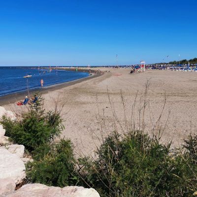 Spiaggia Isola Albarella 🏖️ Isola Albarella, Italie - caractéristiques ...